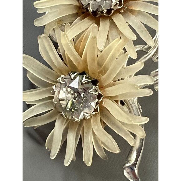 Kramar | Jewelry | Vintage Kramer Daisy Brooch Clipon Earring Daisy ...
